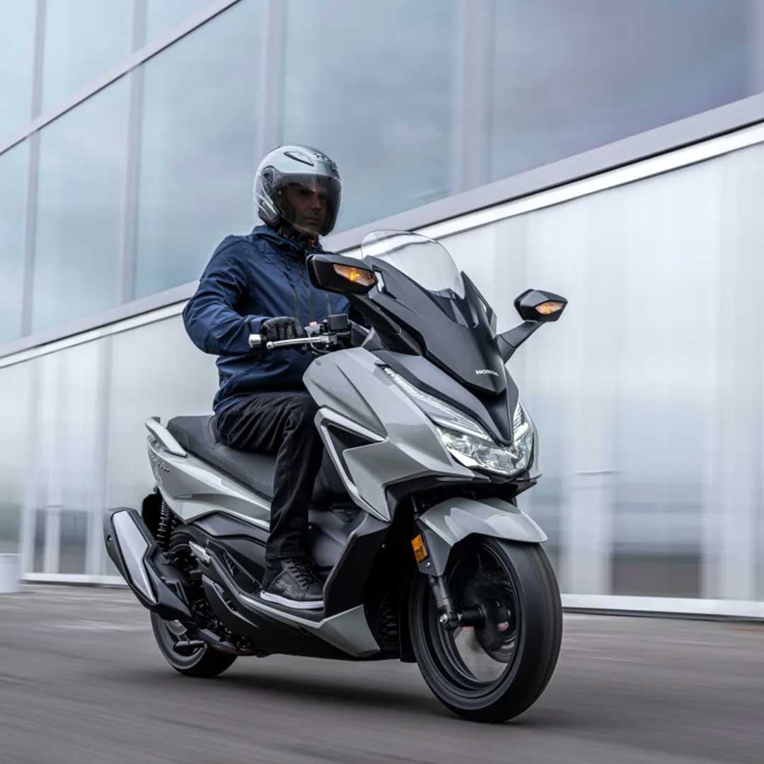 Scooter da città: 5 modelli per le vie urbane | Ayvens Italia