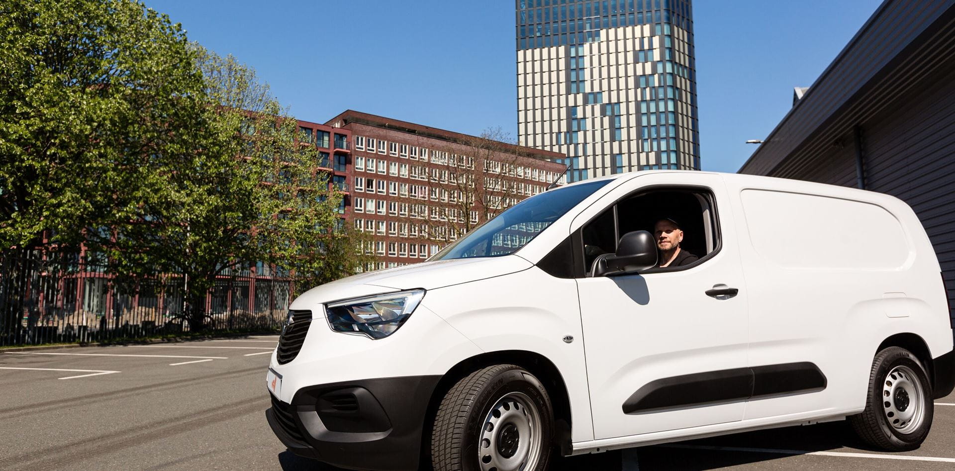 "Speed Limits for Vans & Pickups: Safety & Legal Guidelines" | Ayvens ...