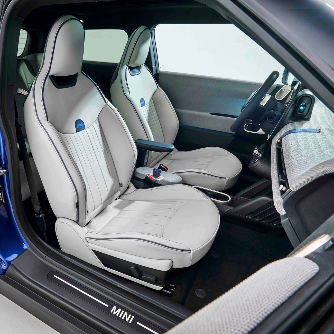 Mini Electric Leasing Prices and Specifications | Ayvens Norway ...