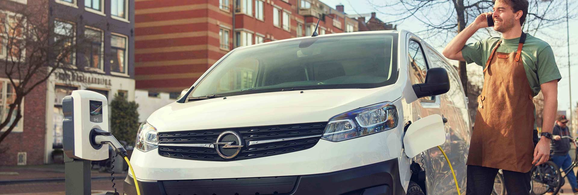 Furgoncini ibridi: i migliori modelli per le aziende | Ayvens Italia ...