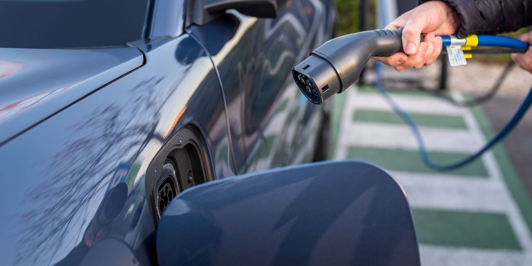 Veículos elétricos. Dístico azul do IMT já não é preciso | Ayvens ...