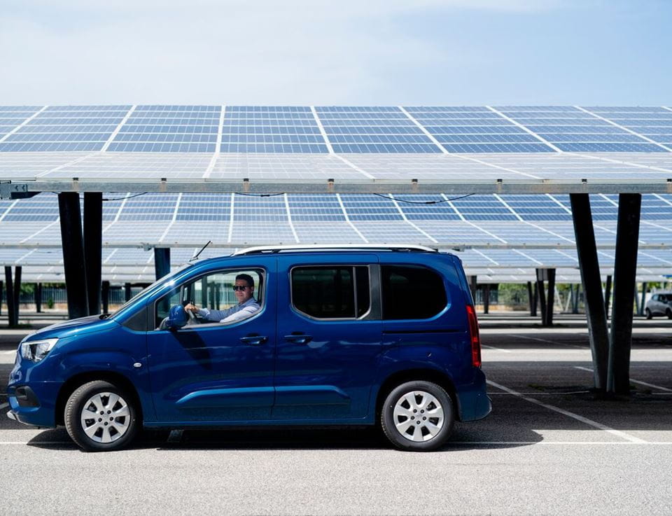 What is a Light Commercial Vehicle? | Ayvens Portugal